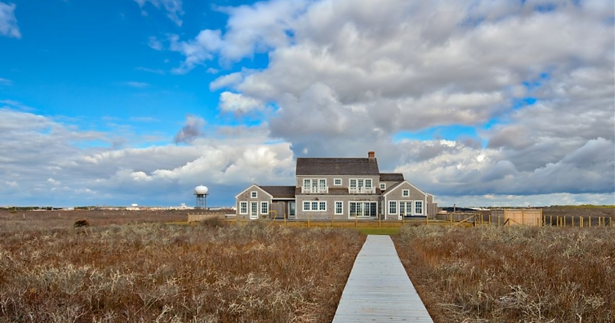 30 Madequecham Valley Rd - Nantucket Vacation Rental | Lee Real Estate