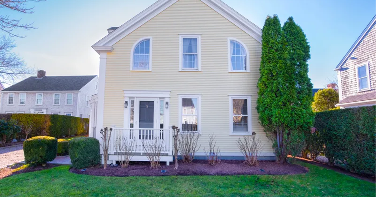 5 Curlew Court - Nantucket Vacation Rental | Lee Real Estate