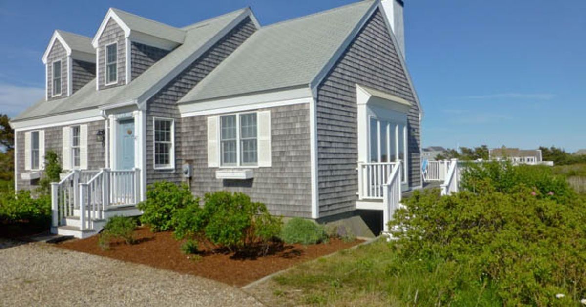 47 Starbuck Rd - Nantucket Vacation Rental | Lee Real Estate